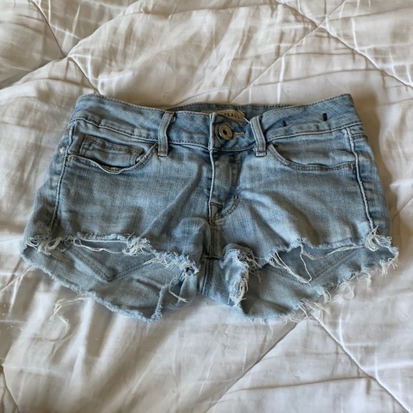 Bullhead | Shorts | Bullhead Black Light Wash Cut Off Shorts | Poshmark